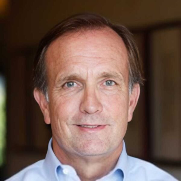 Jay Hoag Offers Resignation As Netflix Director After Failing ...