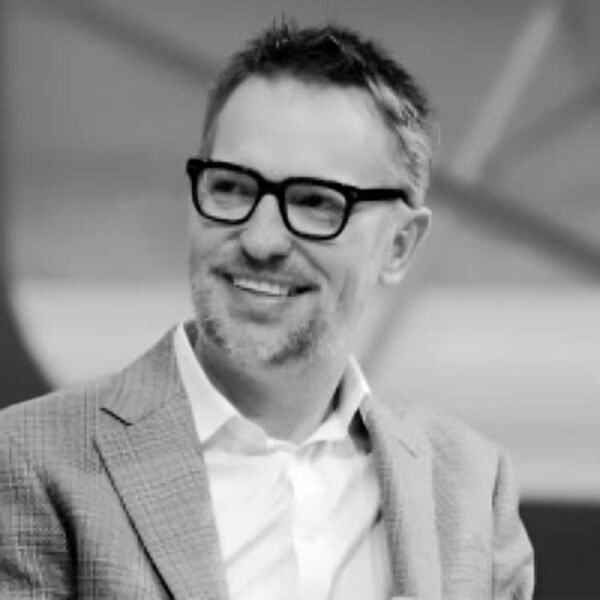 Microsoft Expands LinkedIn CEO Ryan Roslansky’s Role To Include Office ...
